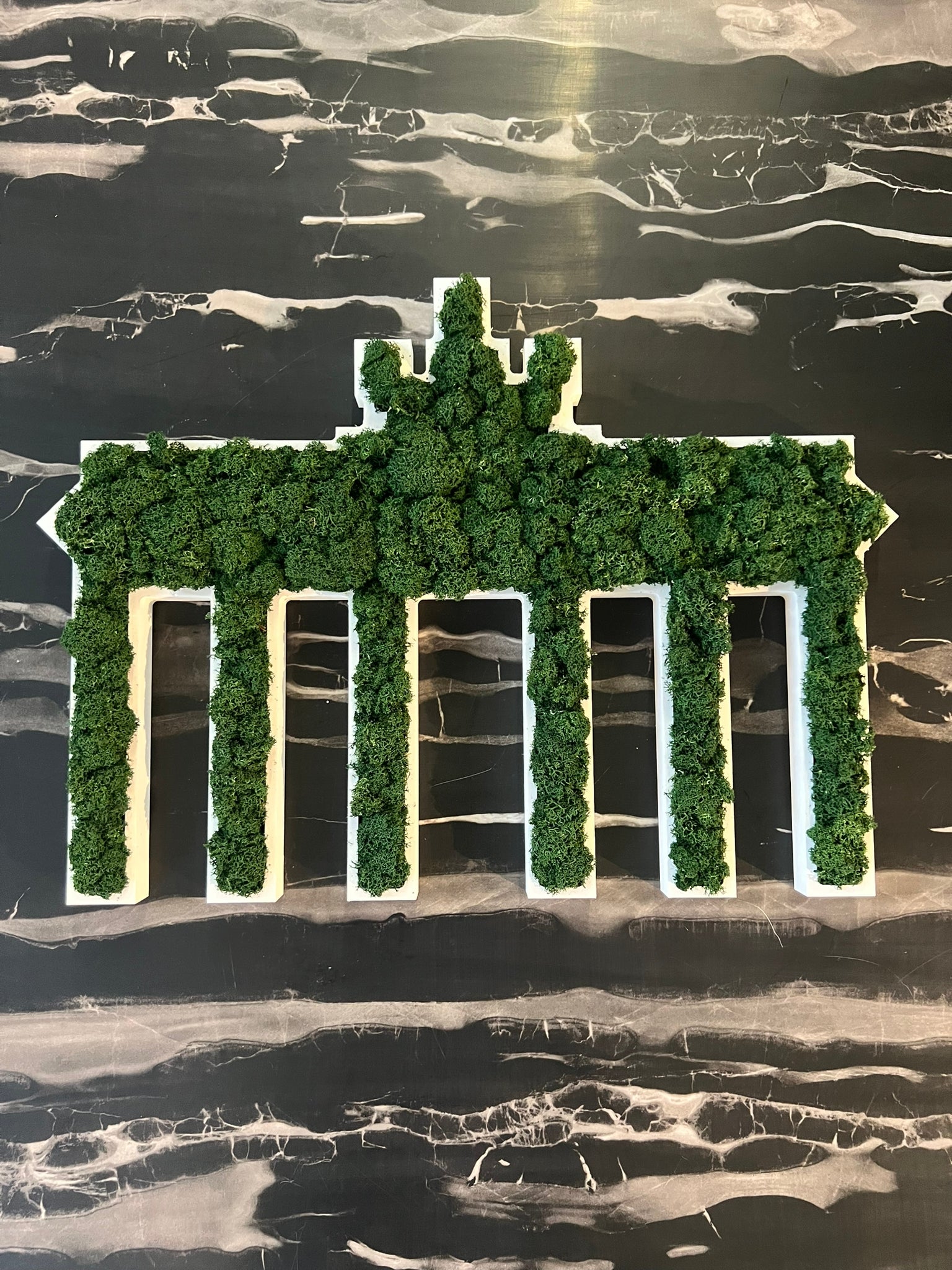 Brandenburgertor aus Moos – Freund greenliving